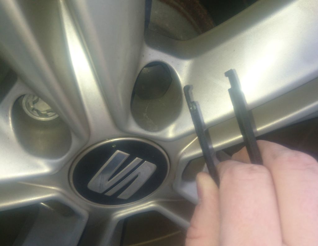 Seat VW Wheel Nut Cap Remover Tool by grafmar | Download free STL model ...