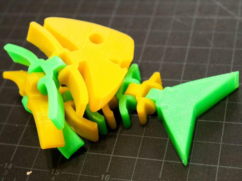 Articulated Fish / Two Color Print / Dual Extrusion by Andrew_Sink ...