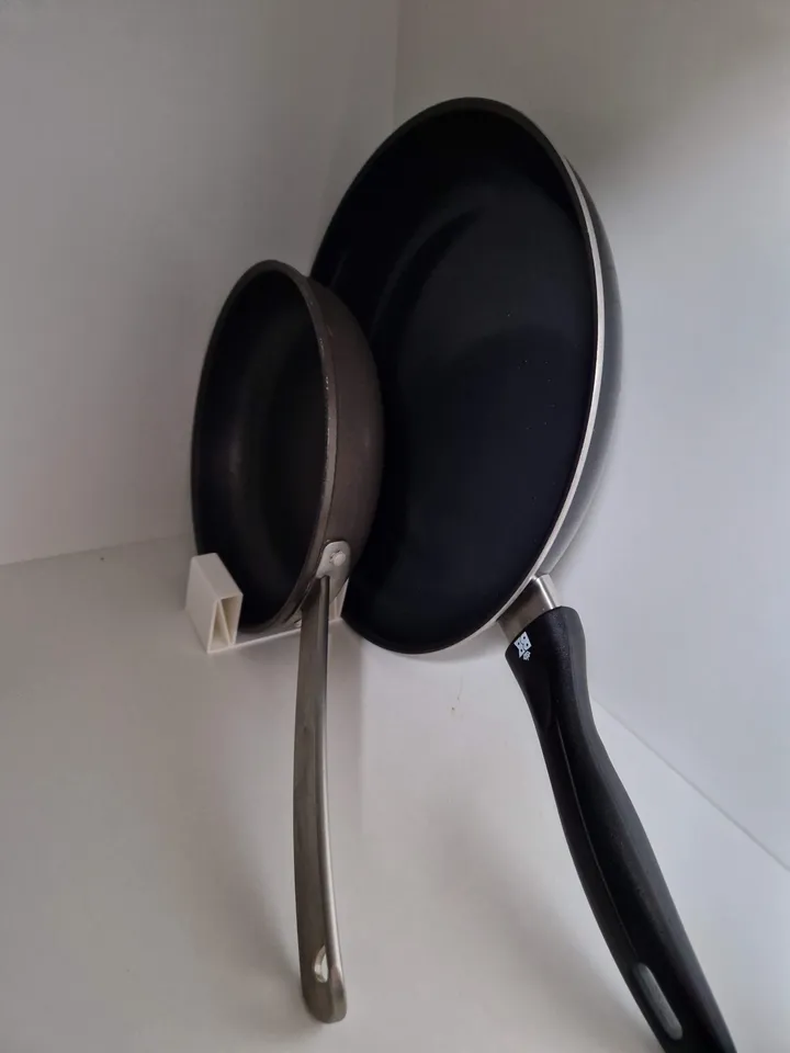 Vertical staking of frying pan by MdL | Download free STL model ...