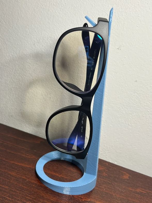 Simple glasses holder - Stand with an essential design by Lune Design ...