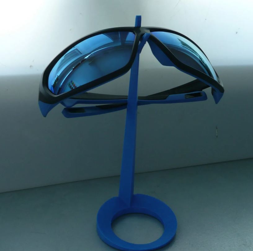 Simple glasses holder - Stand with an essential design by Lune Design ...