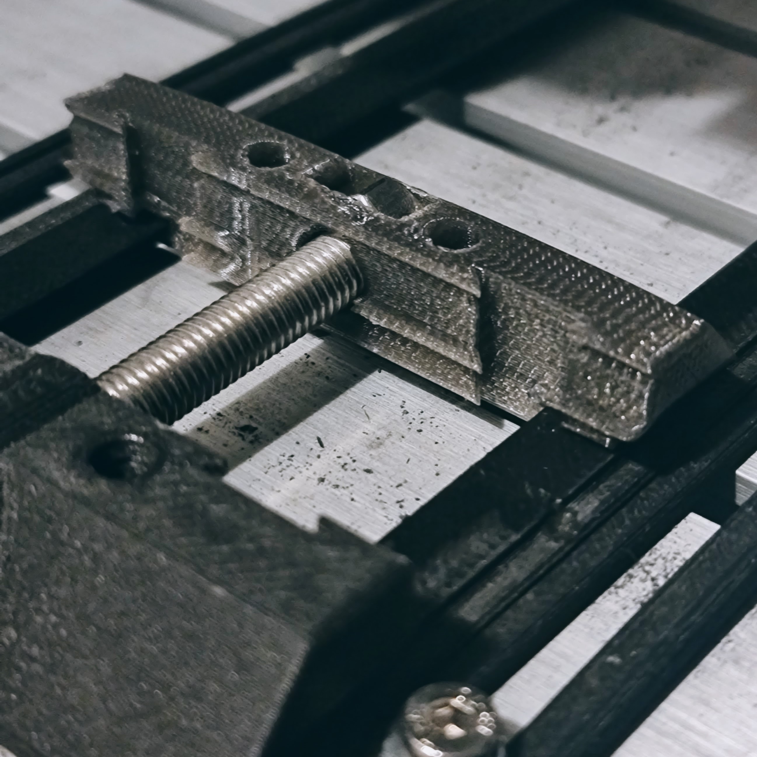 Low profile vice for 3018 CNC by Logr47 | Download free STL model ...