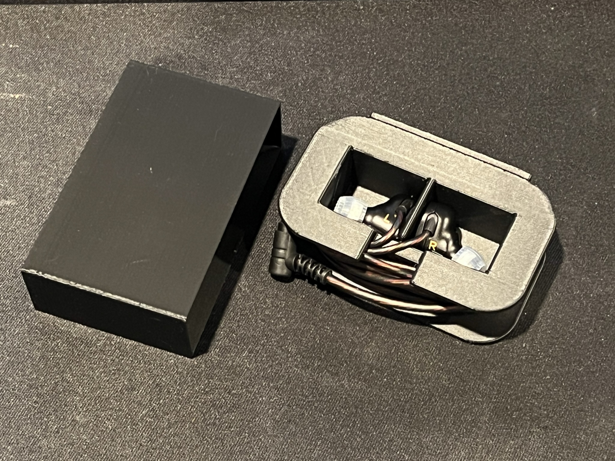 IEM/headphone case (designed for Moondrop Chu) by RagingPandabear ...