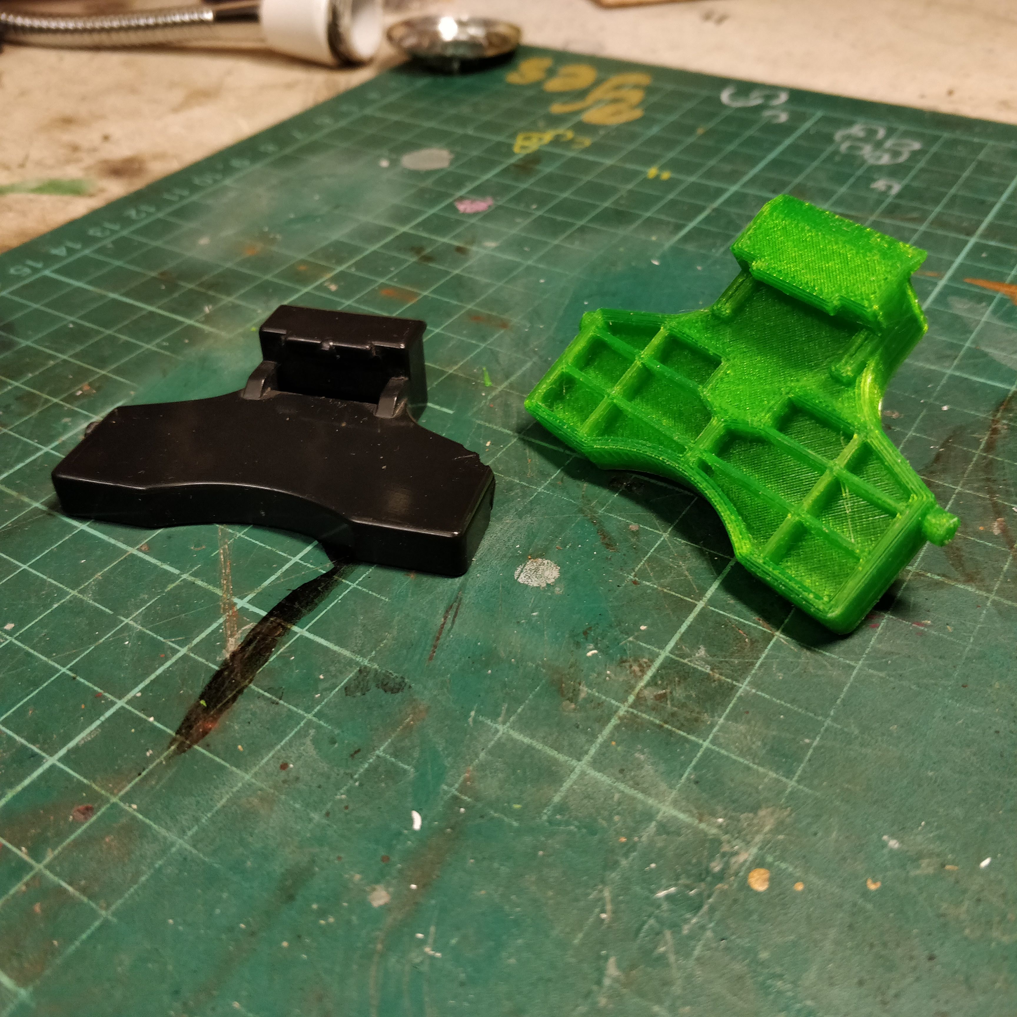 Panasonic MC-E751 vacuum cleaner bag latch by Bobbelz | Download free ...