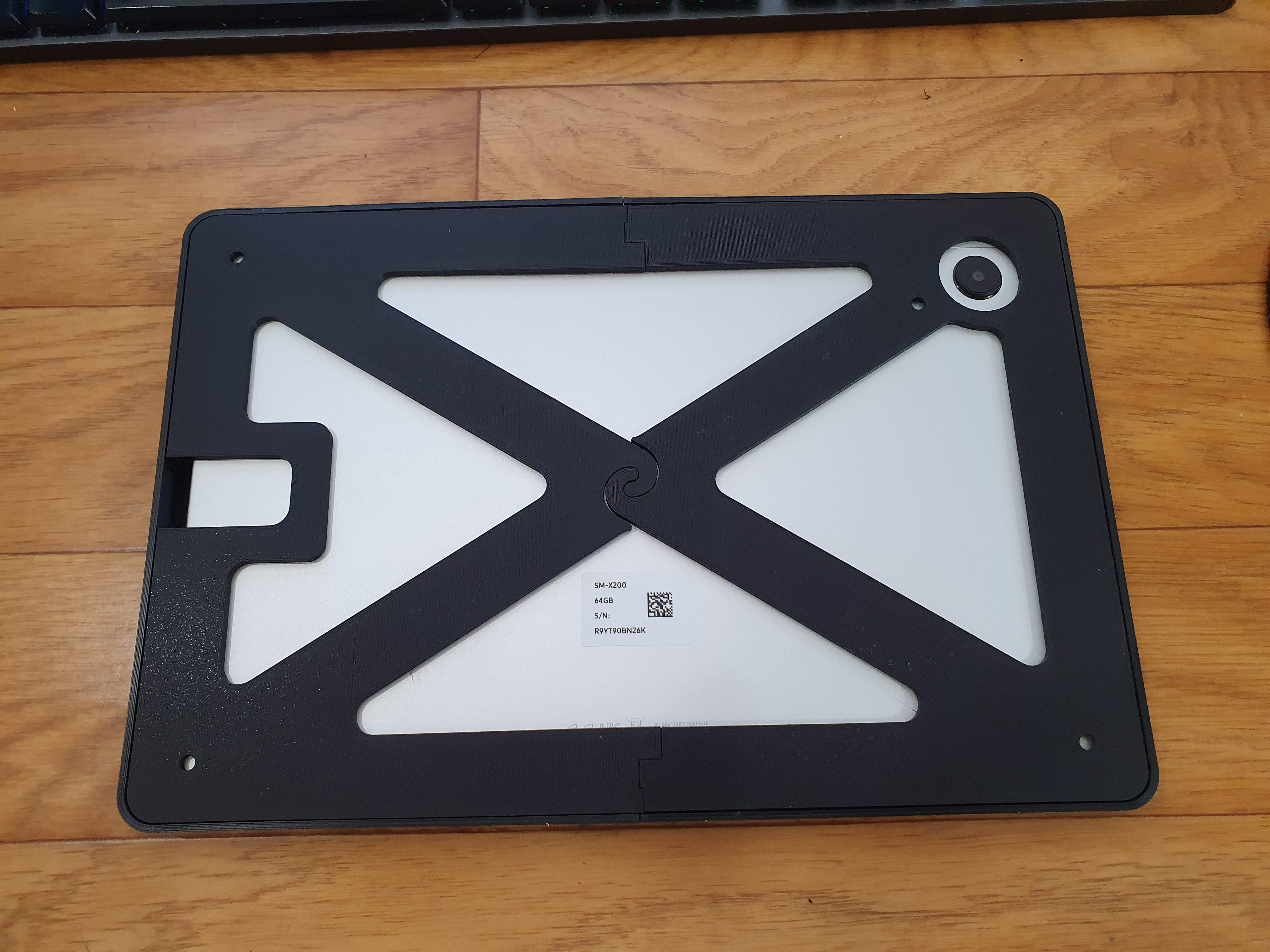 Galaxy Tab A8 Wall Mount by adynis | Download free STL model ...