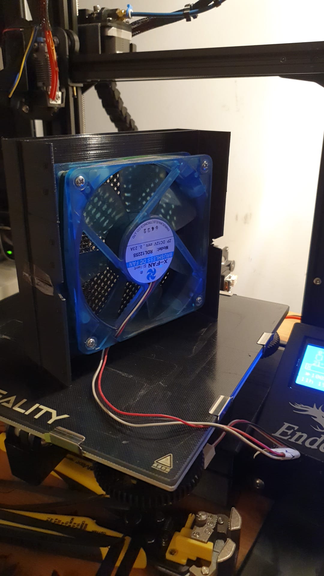 Lian-Li PC-V2000 Drive bay conversion to fan holders by Sebyg666 ...