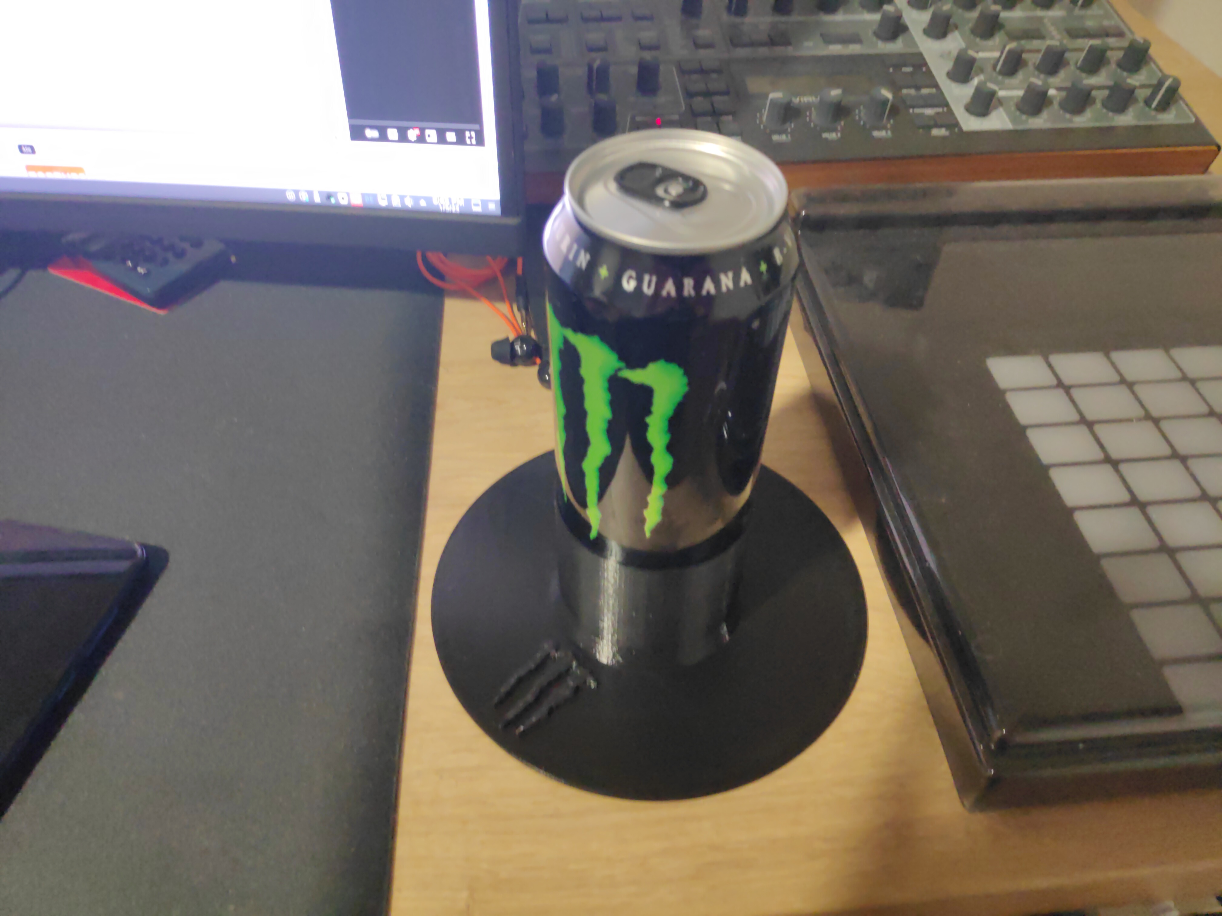 Monster energy stand von Apfelwurm | Kostenloses STL-Modell ...