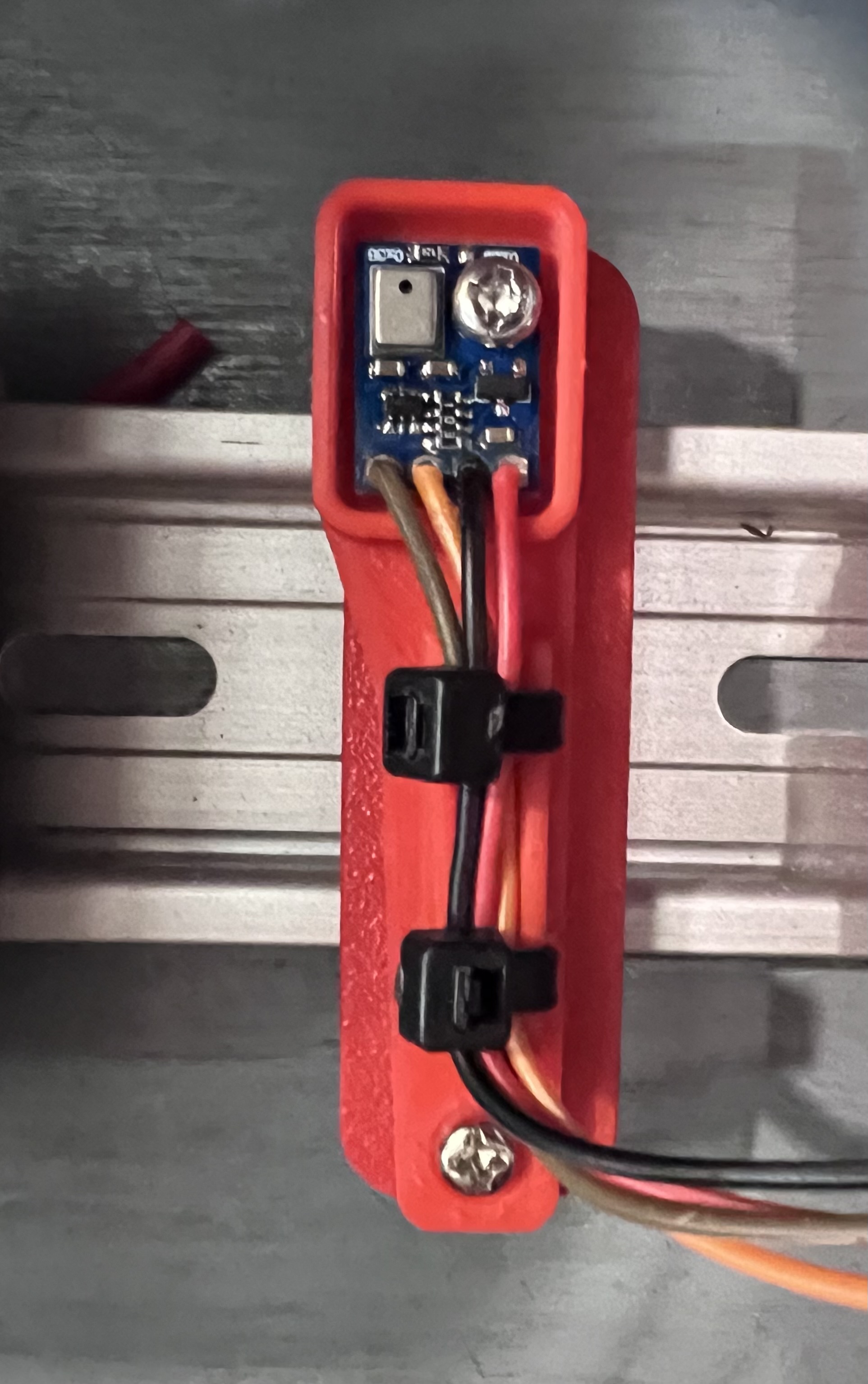 AHT10 Din rail Mount by Jonathjon | Download free STL model ...