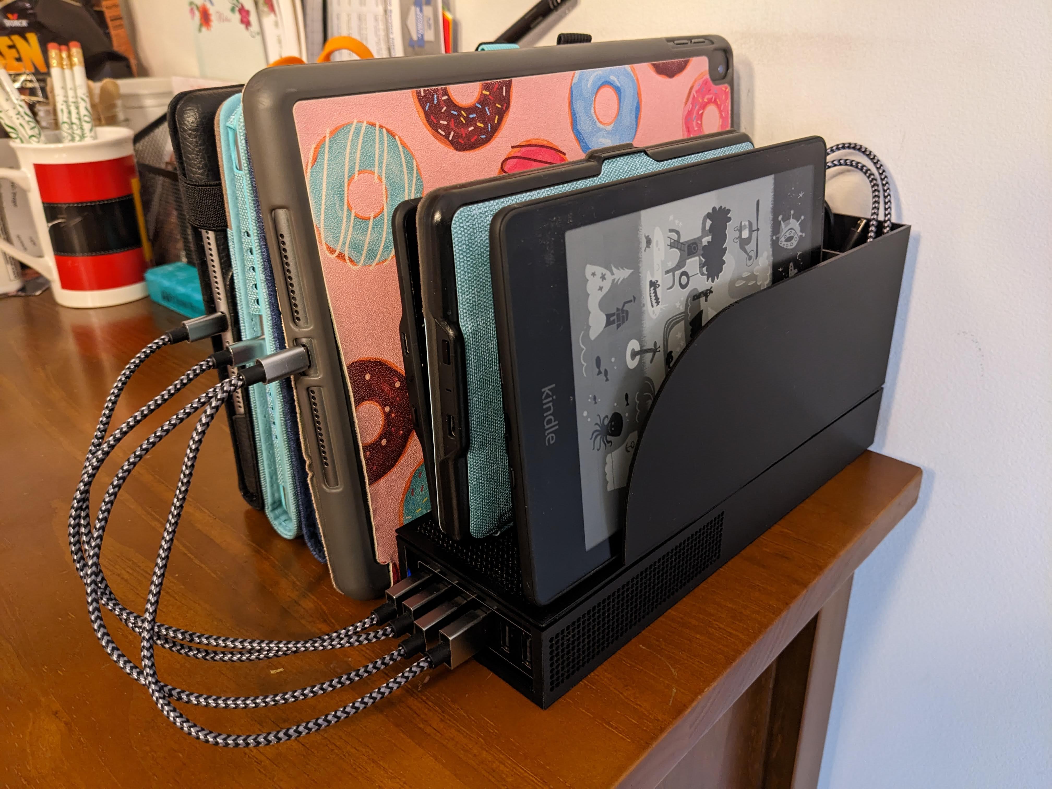 iPad and Kindle Charging Station by BBQ and Games | Download free STL ...