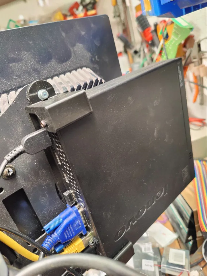 ThinkCentre M93p Vesa Mount by MUTEtheCyberwolf | Download free STL ...