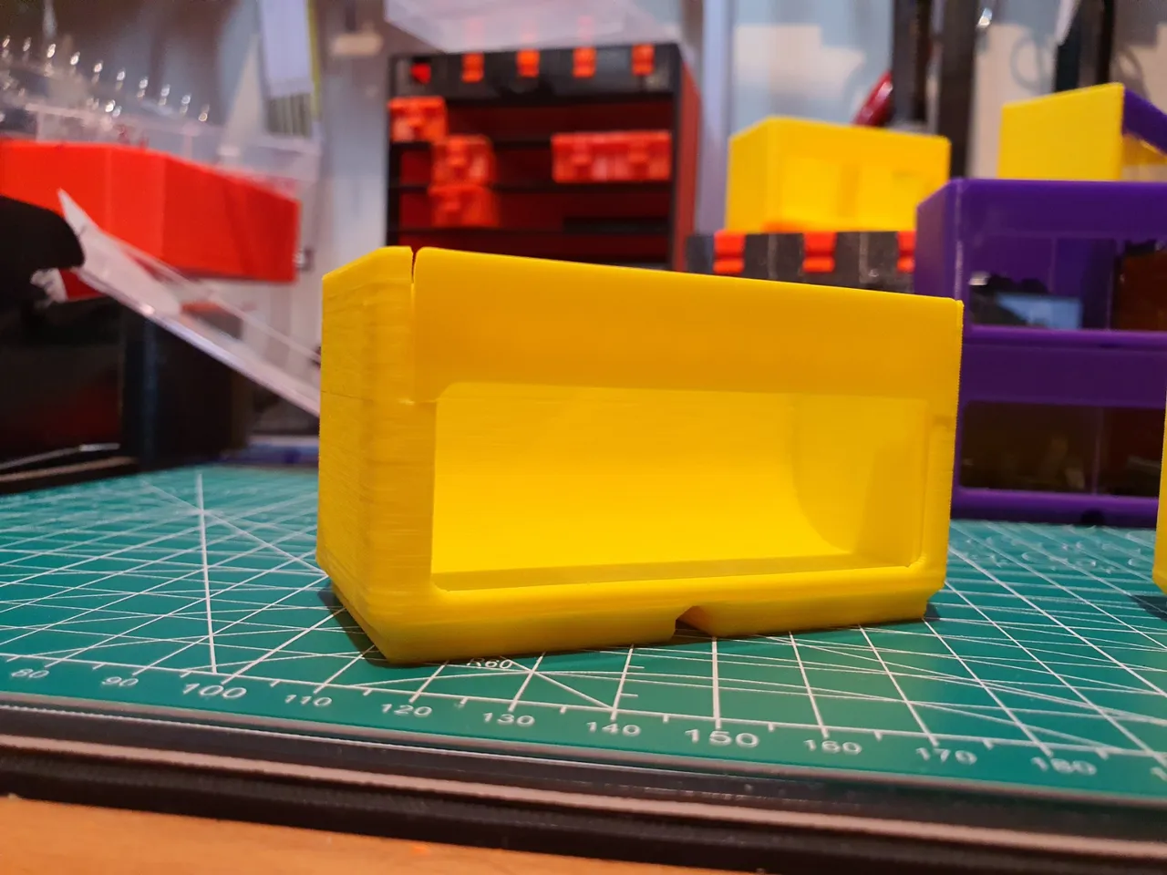 Gridfinity Window Divider Bins with Top Loading Glass and Top by thenicnet | Download free STL ...