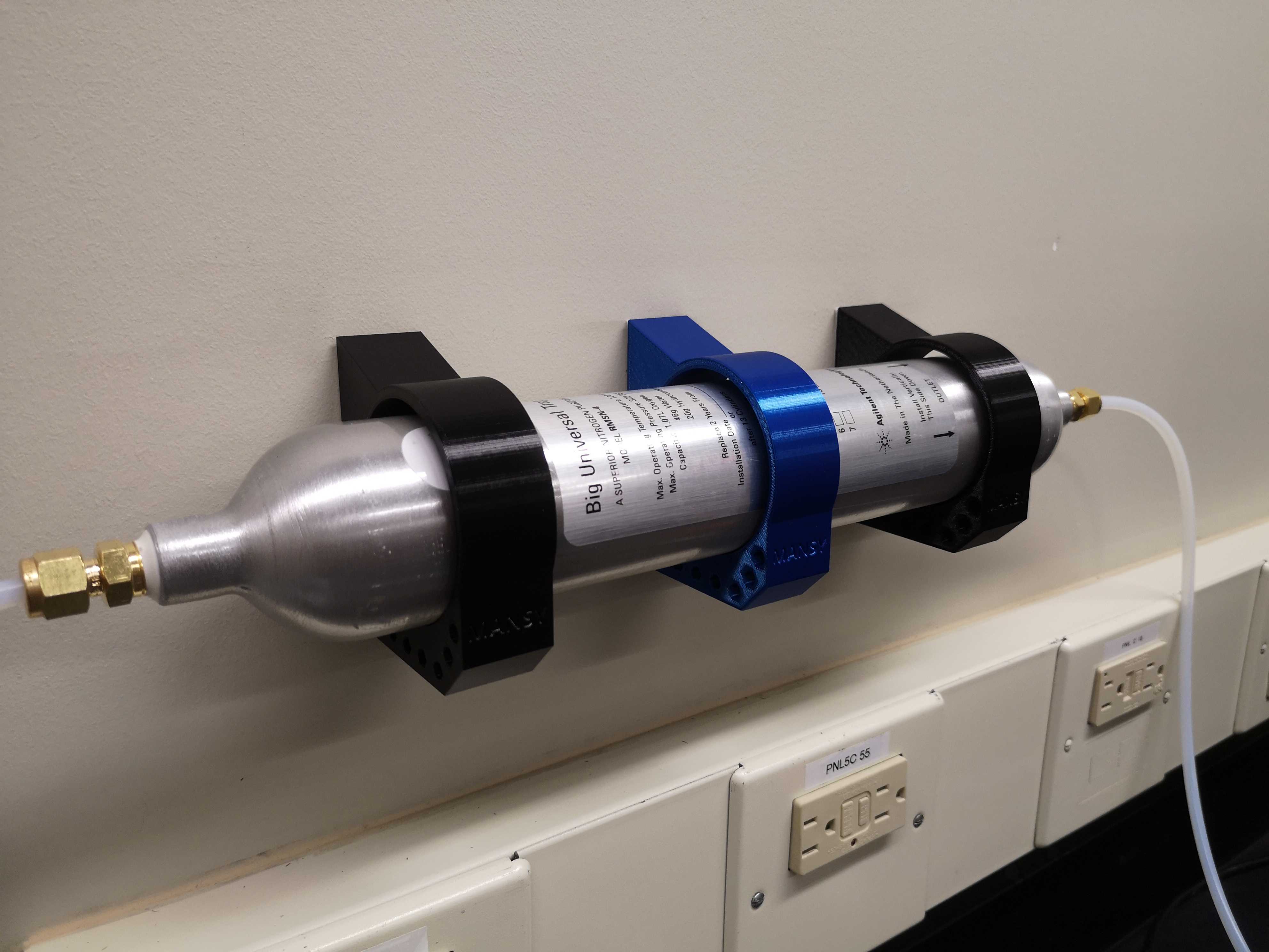 Filter wall mount by Serge Nader | Download free STL model | Printables.com