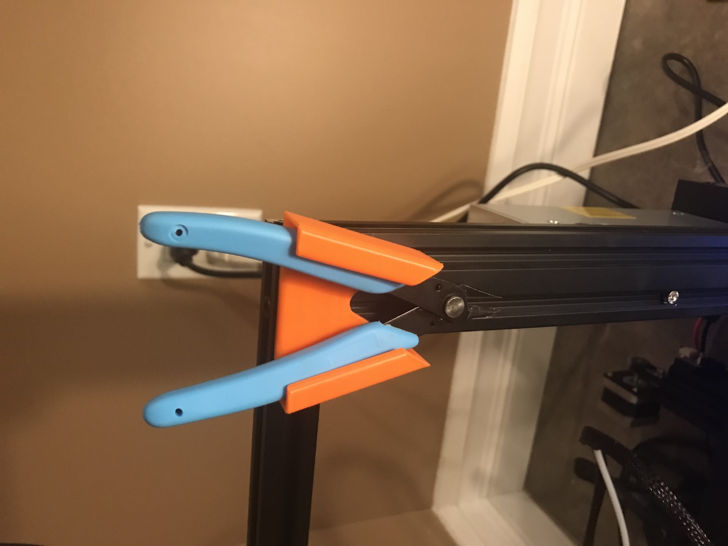 Flush Cutter Holder for Ender 3 by Stu142 | Download free STL model ...