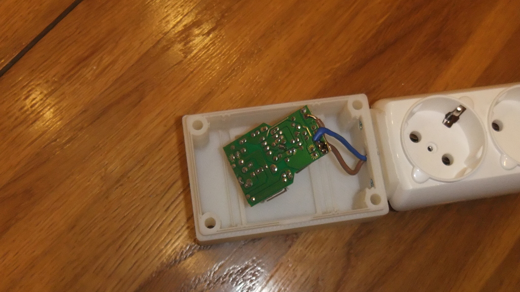 IoT Power Strip by devlab | Download free STL model | Printables.com