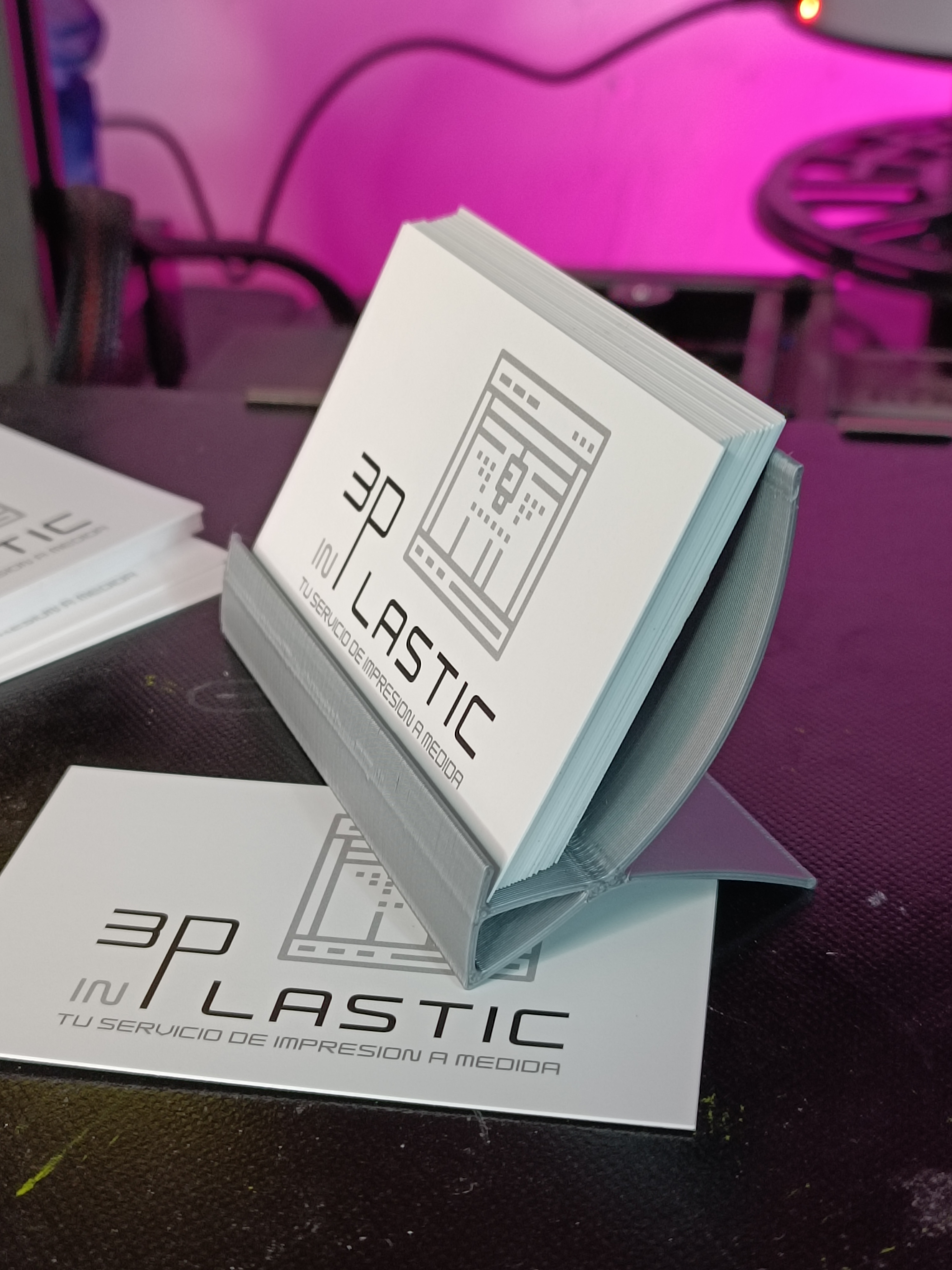 Minimalism Business Card Holder by Eleazar 3DinPlastic | Download free ...