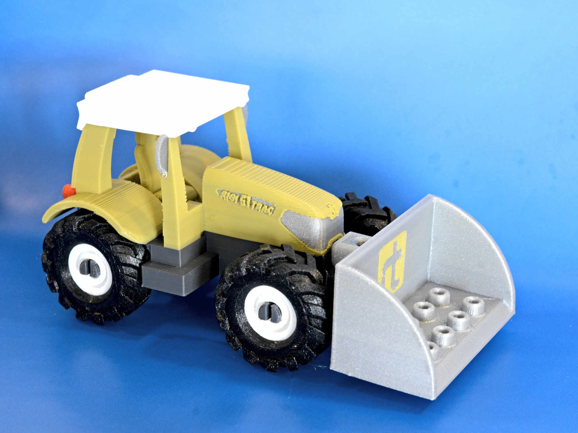 Tractor (Multi-Color) by Traktor | Download free STL model | Printables.com