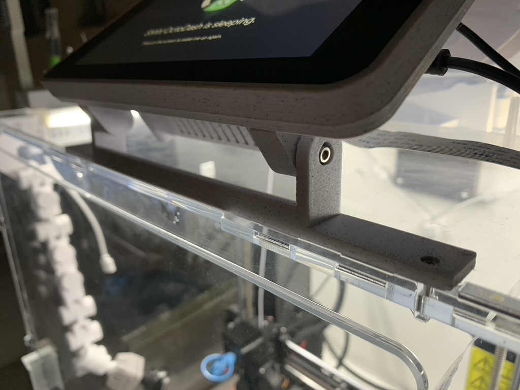 Tukkari Raspberry Pi 7inch Display mount by Conda | Download free STL ...