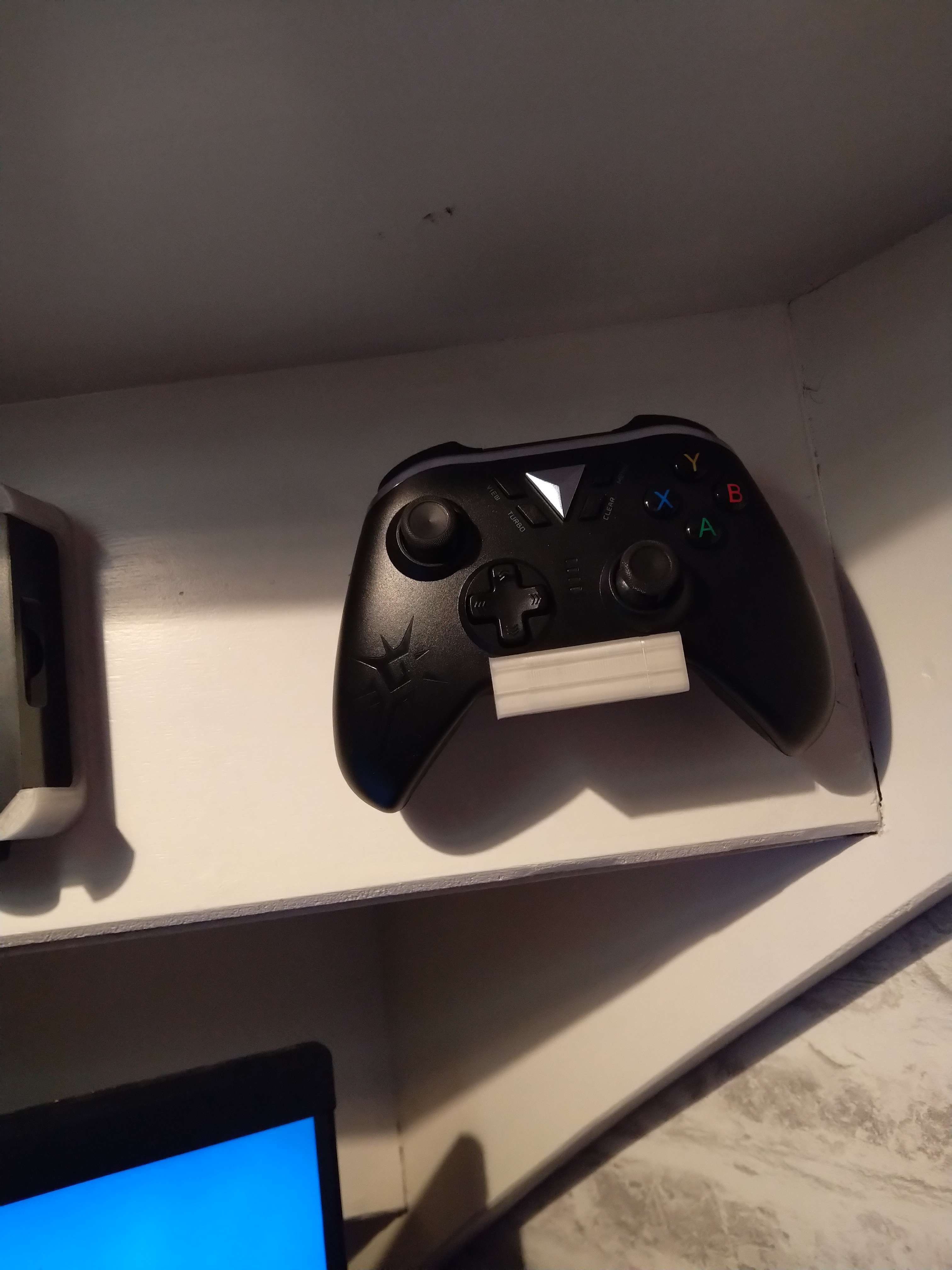 Wall Mount for Xbox Controllers by Baby Daisy | Download free STL model ...