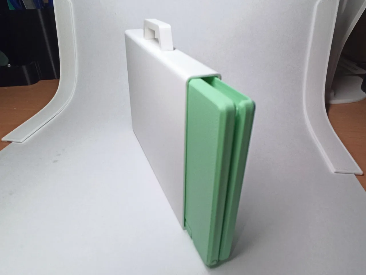 Business Card Laptop - Case and Display! by ZiRo 3D | Download free STL ...