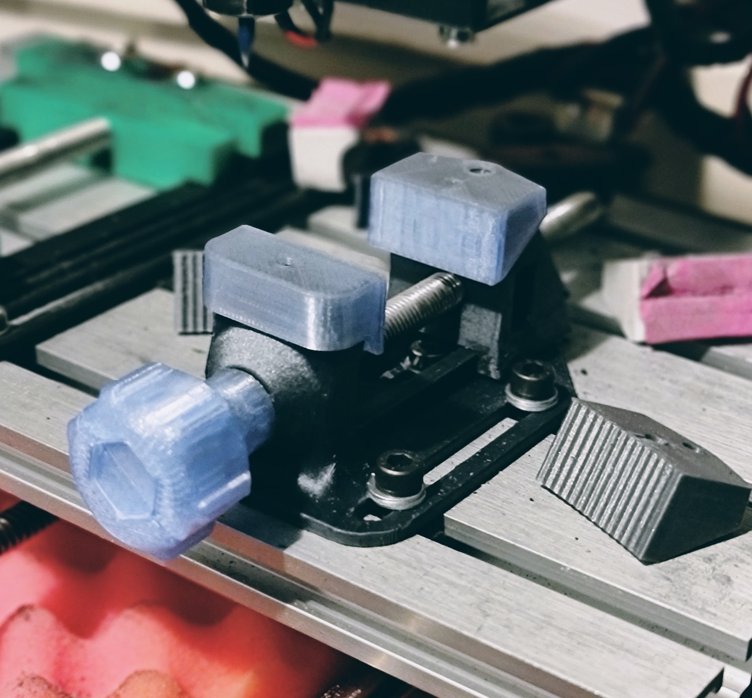 Mini vice for 3018 CNC by Logr47 | Download free STL model | Printables.com