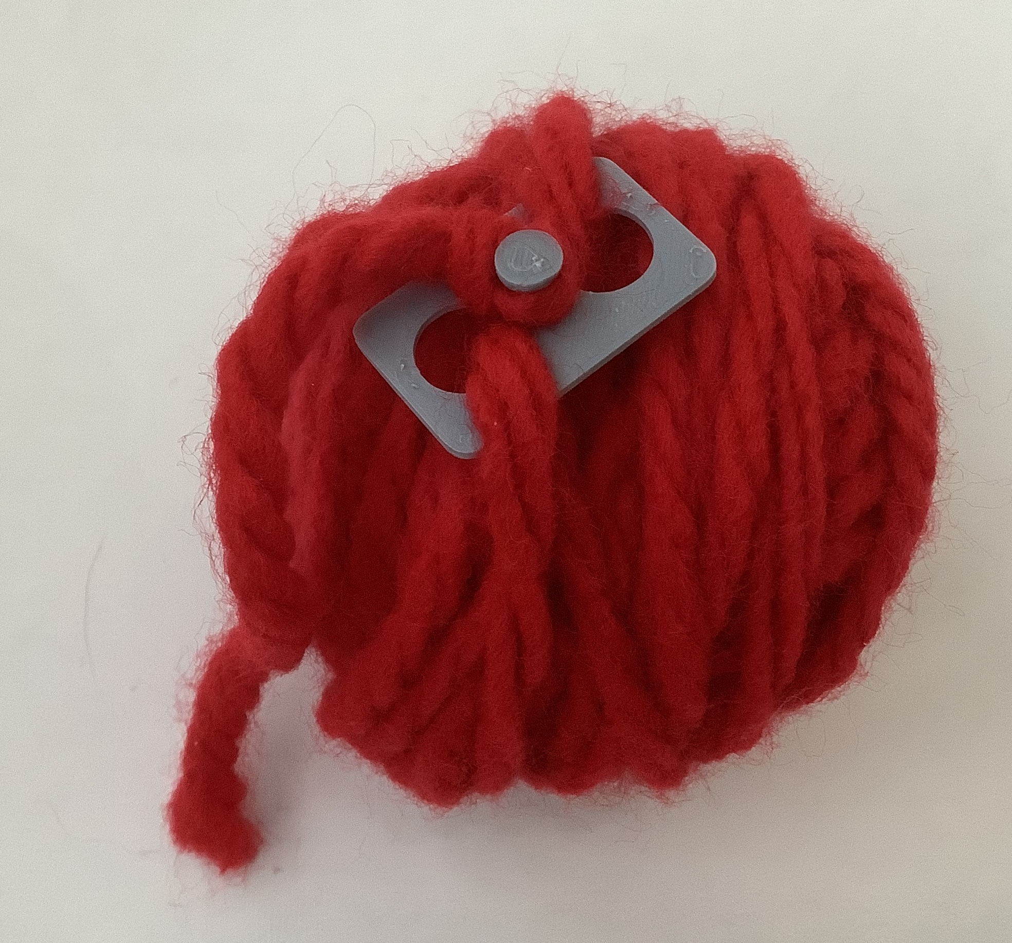 Yarn Tail Holder by 3dpDesignLab | Download free STL model | Printables.com