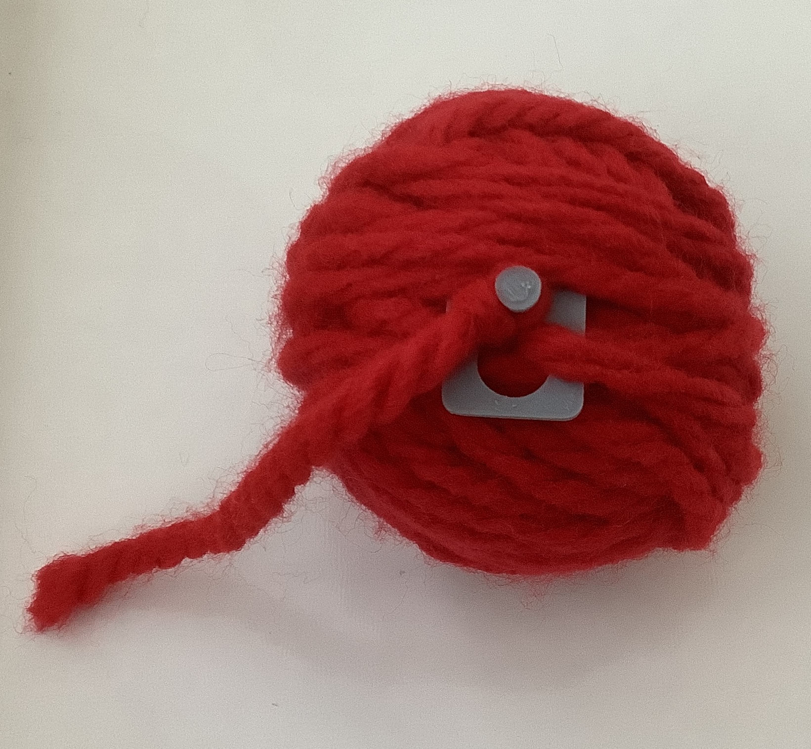 Yarn Tail Holder by 3dpDesignLab | Download free STL model | Printables.com