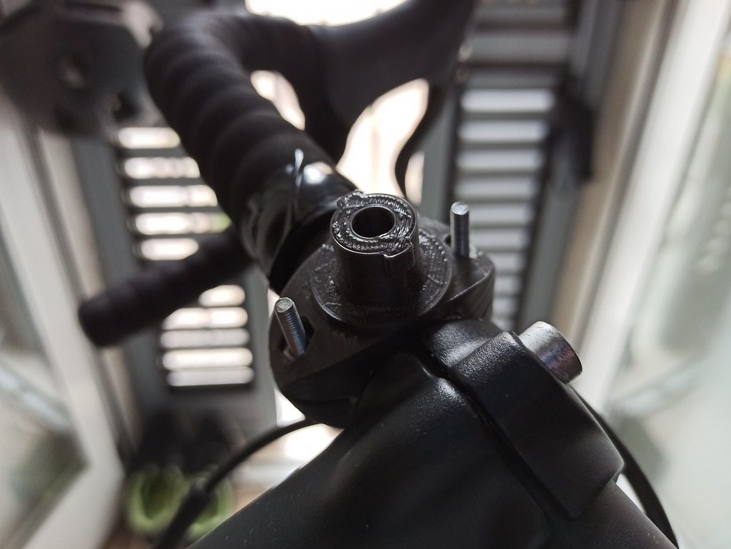 Bike smartphone mount with quick lock by dantech | Download free STL ...
