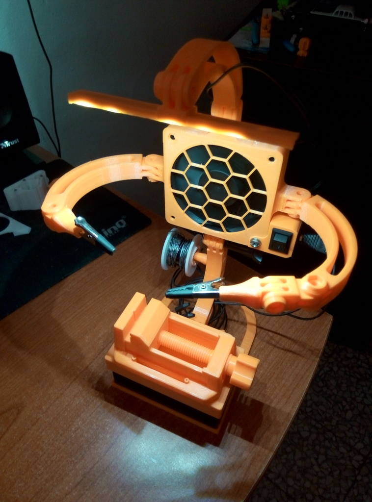 Solder station - third hand - helping hand by dantech | Download free ...