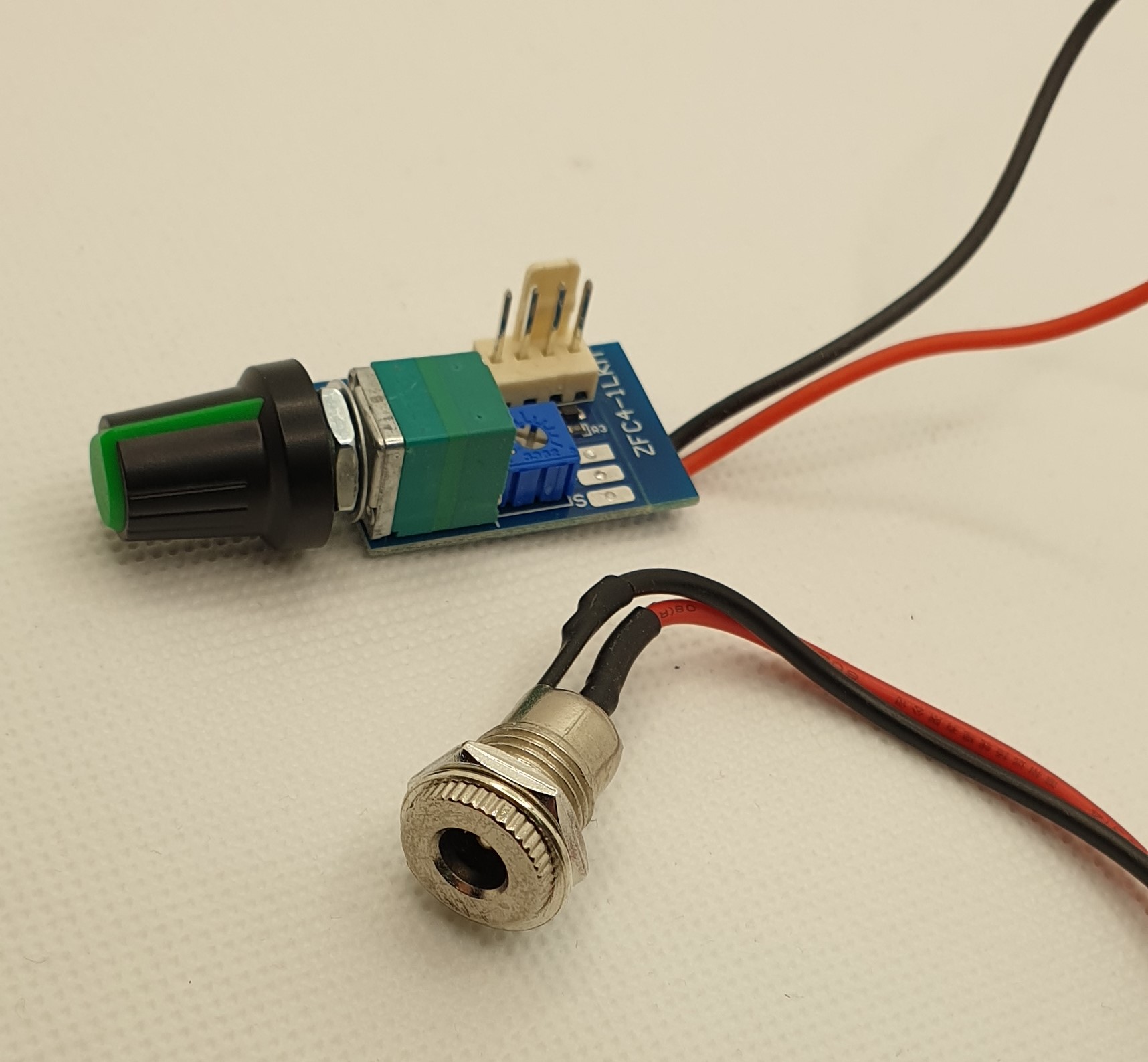 Powerful desktop solder fume extractor with big 140 mm fan and two 10 ...