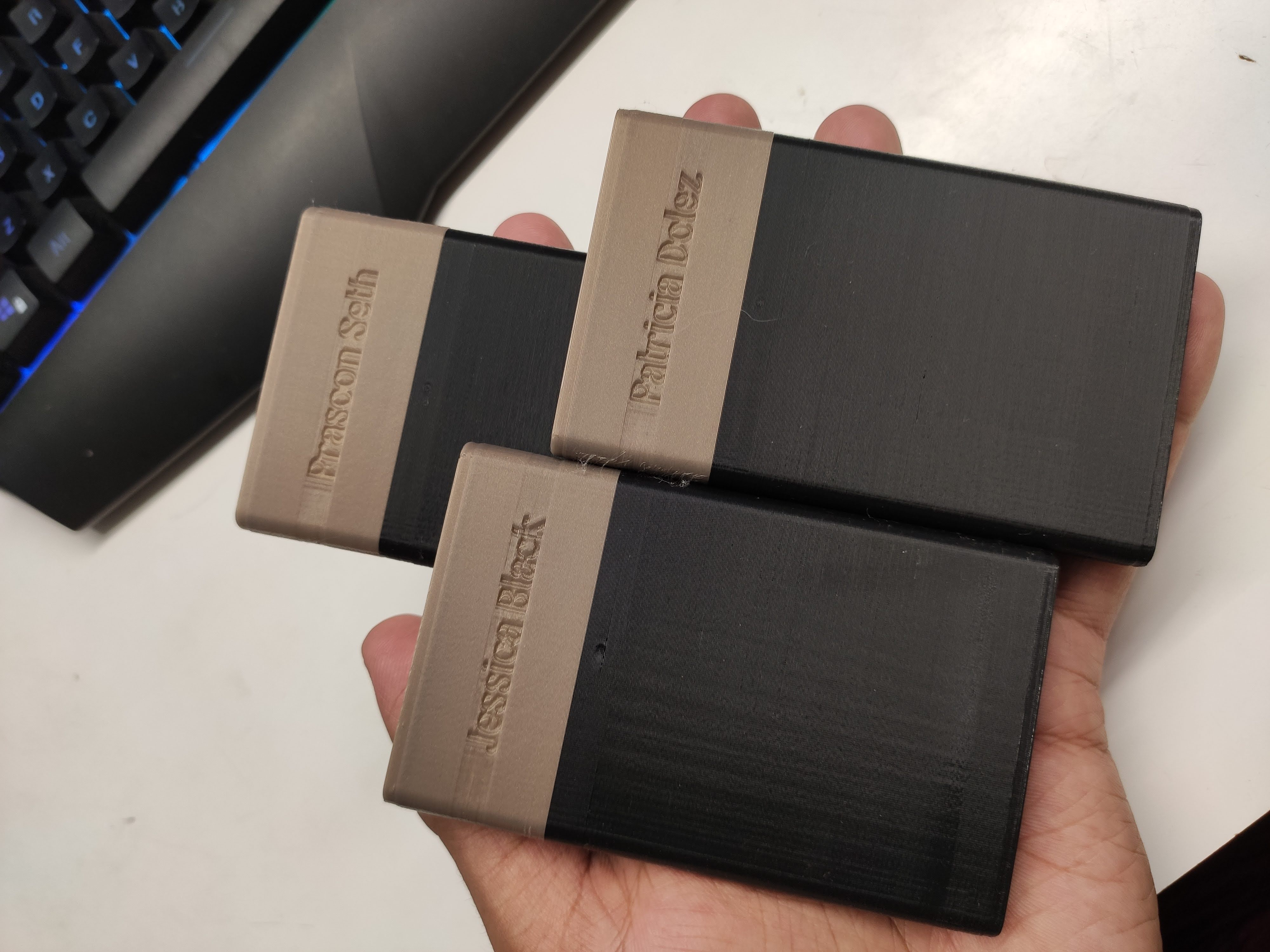 Customizable Card Holder by occupied_brain | Download free STL model ...
