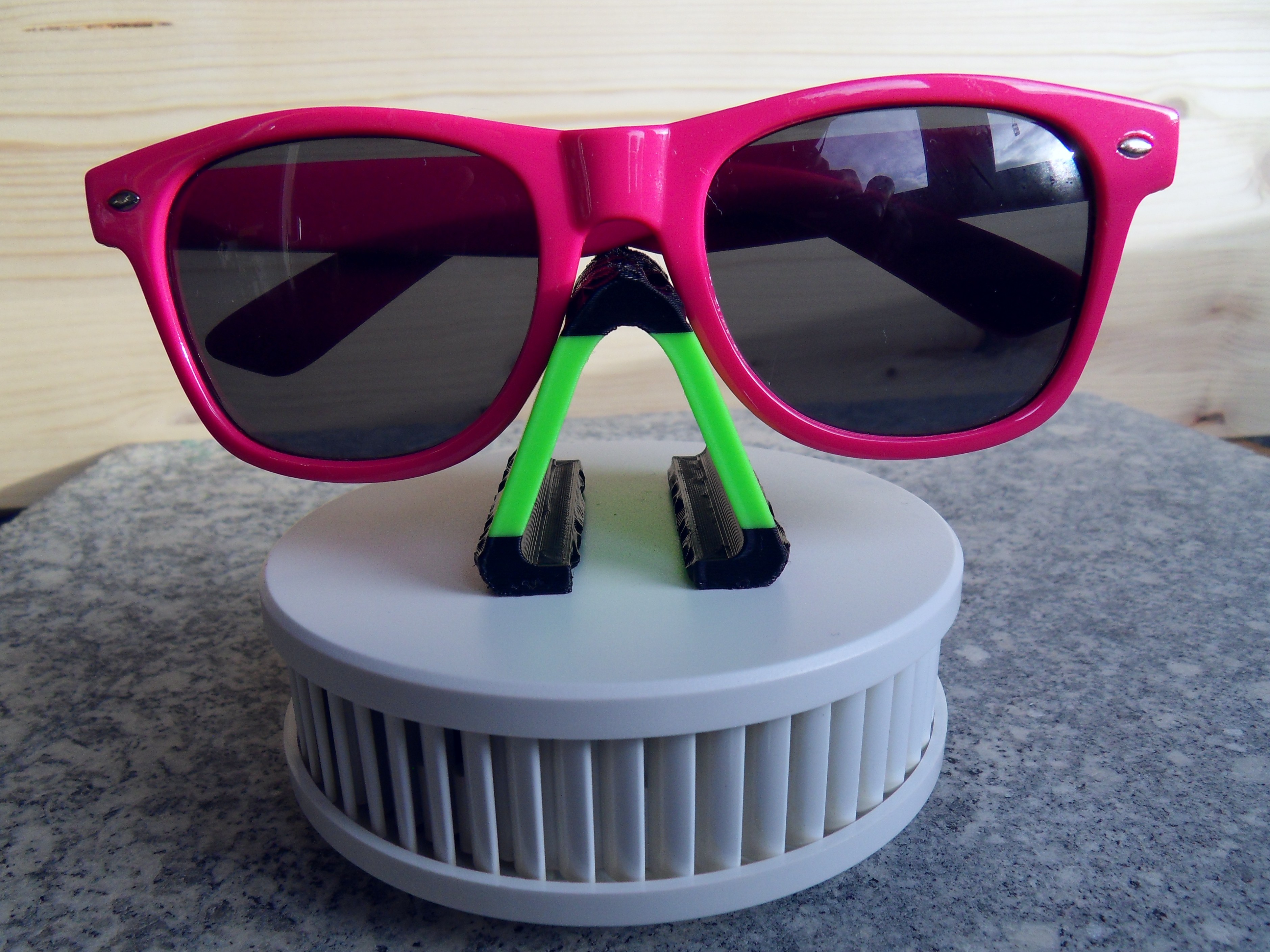 Eye Glasses Holder "TRINITY" with profiled Corners by Windkanter ...