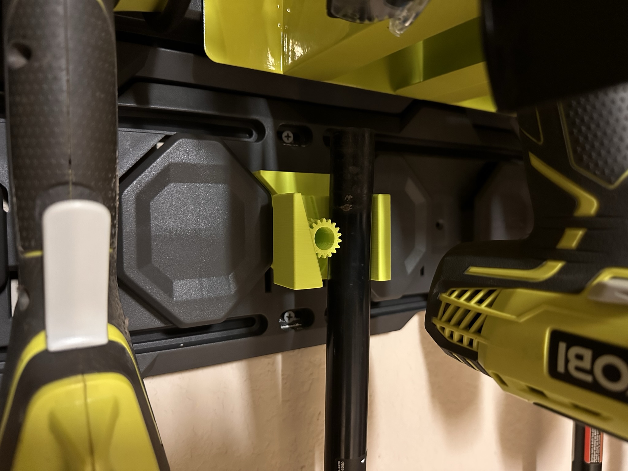 Broom mount for Ryobi Link by RobC | Download free STL model ...