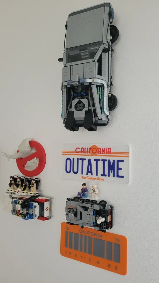 Lego DeLorean (2022) 21103 wall mount by Yvrogne | Download free STL ...