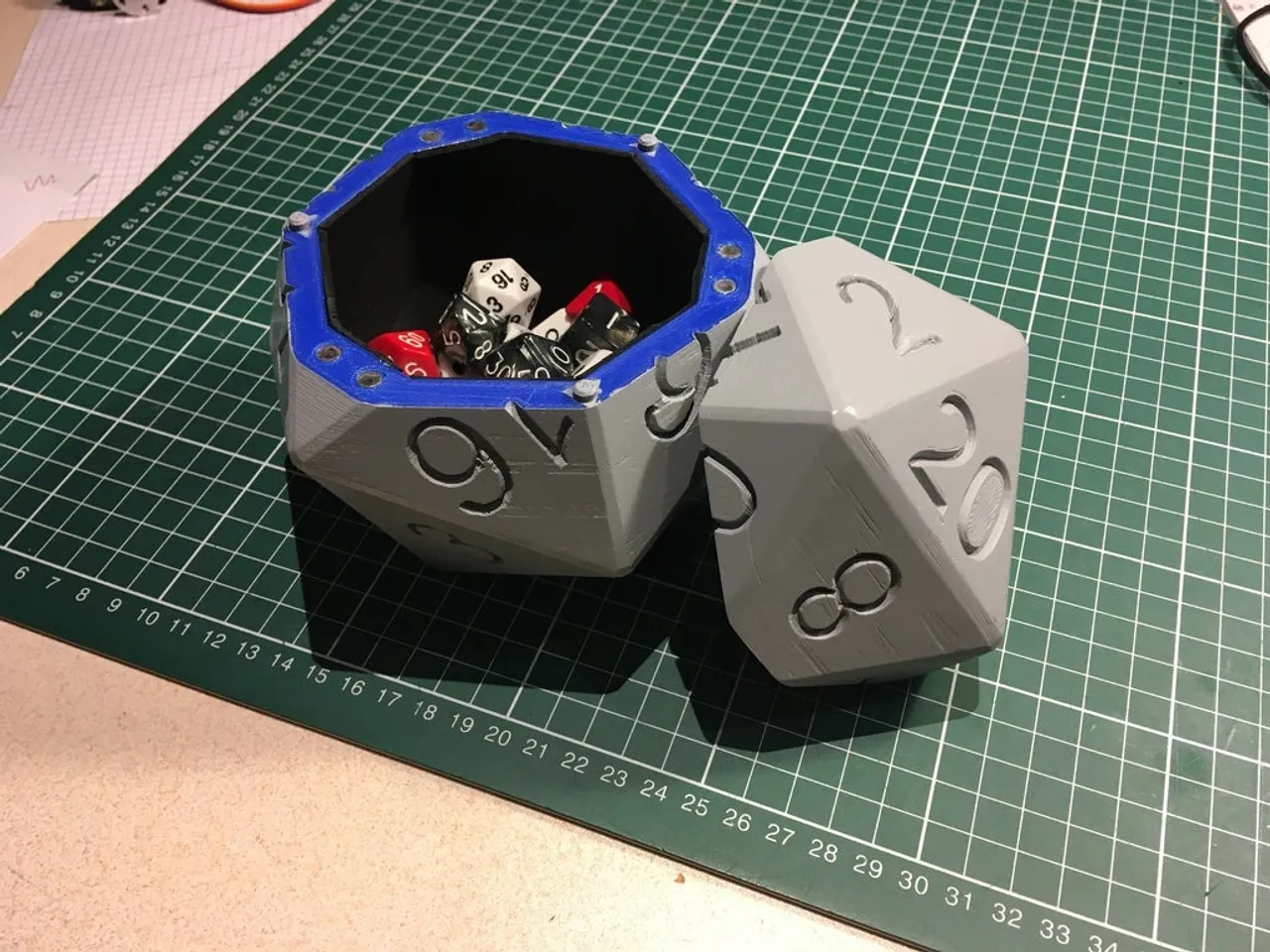 Dice Holder by Xavier Marquet | Download free STL model | Printables.com