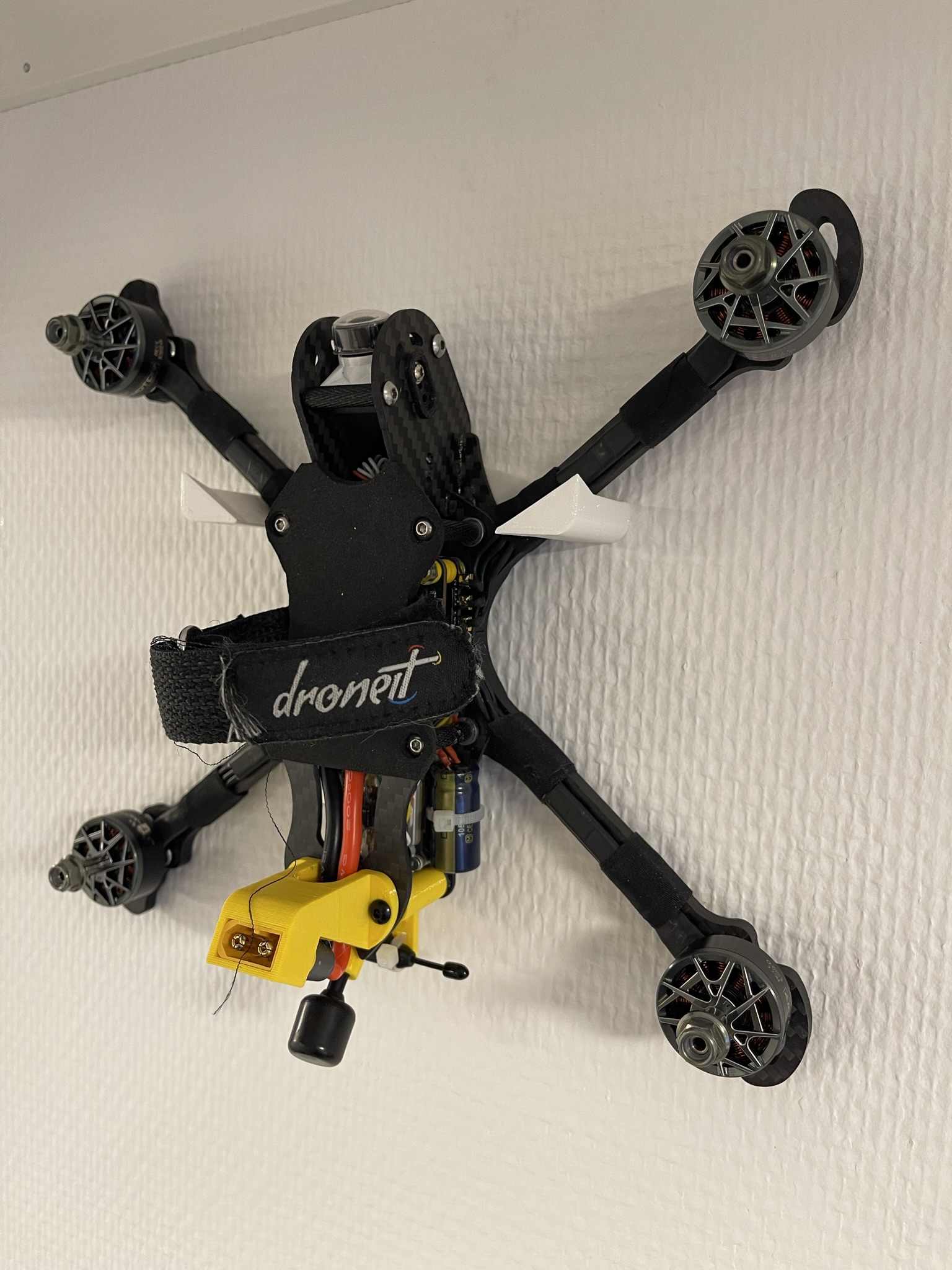 Quad wall hanger by scrappy79 | Download free STL model | Printables.com