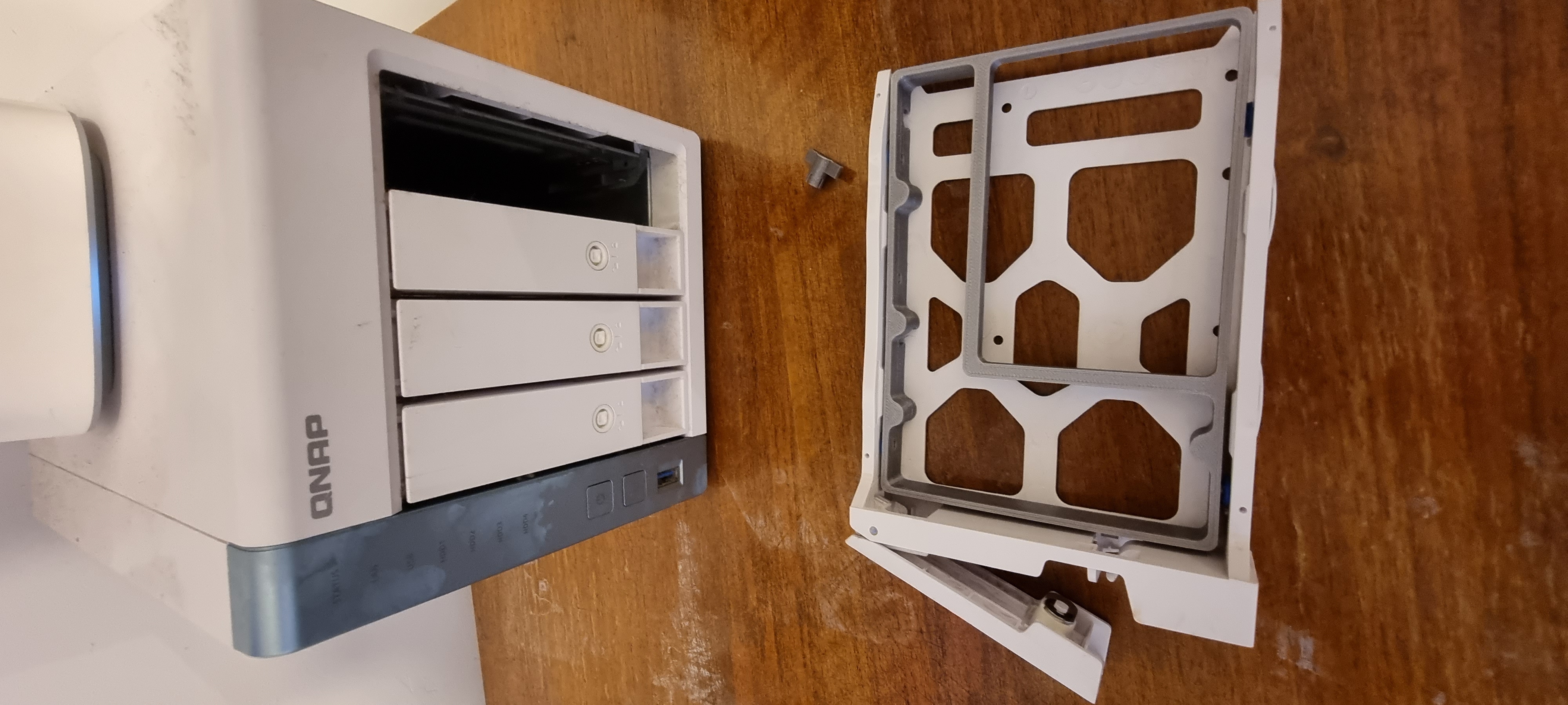 Qnap Key for square lock with protrusion by Molot | Download free STL ...