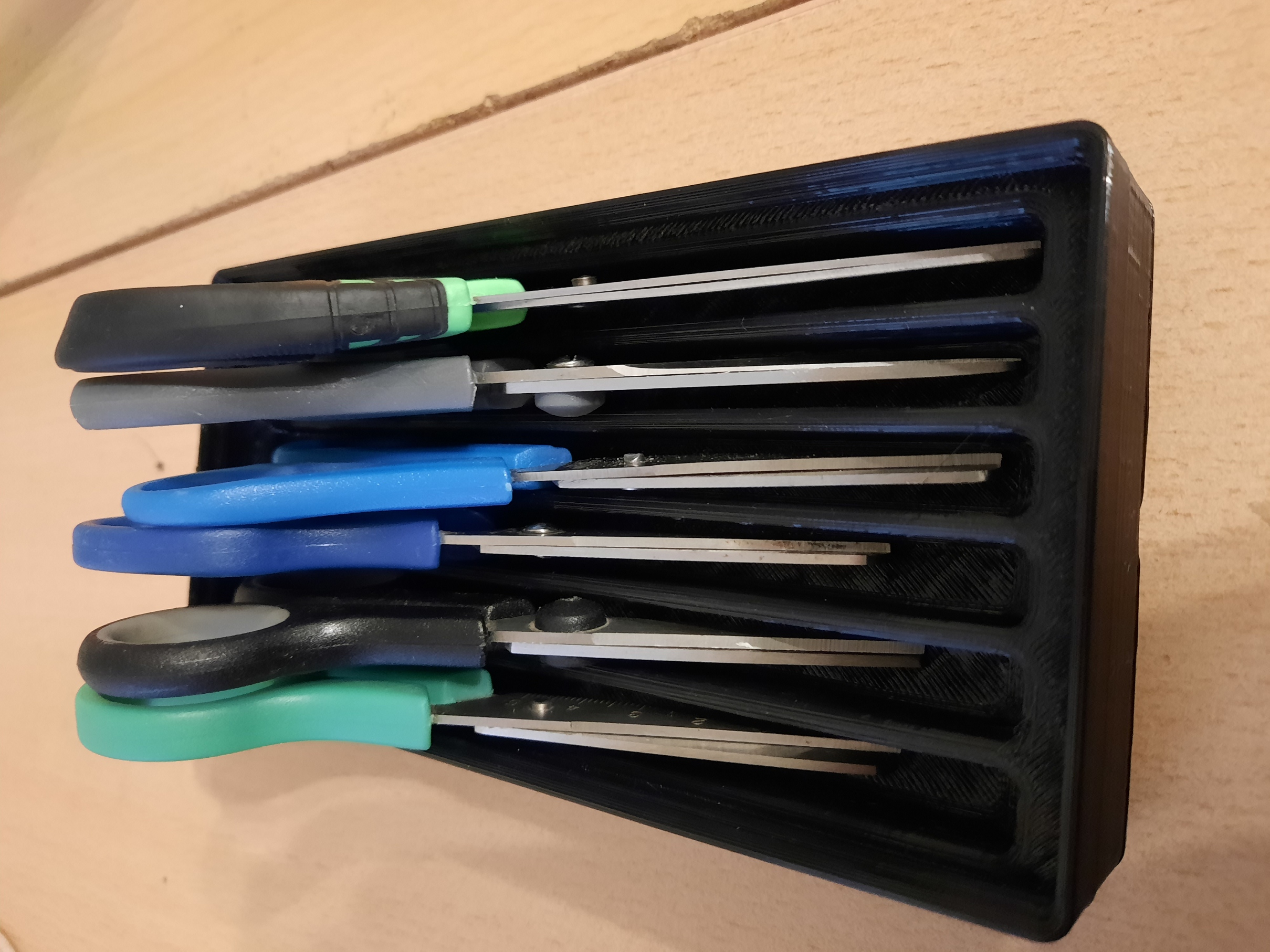 Gridfinity scissors holder by Franz Kranz | Download free STL model ...