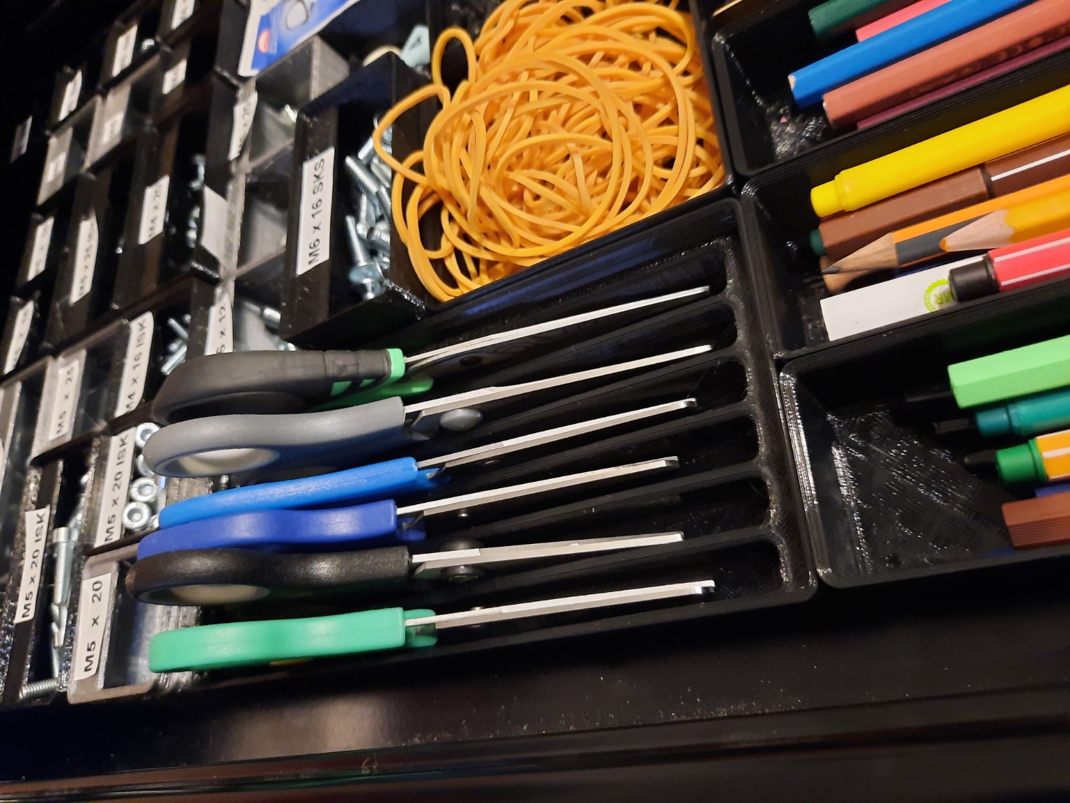 Gridfinity scissors holder by Franz Kranz | Download free STL model ...