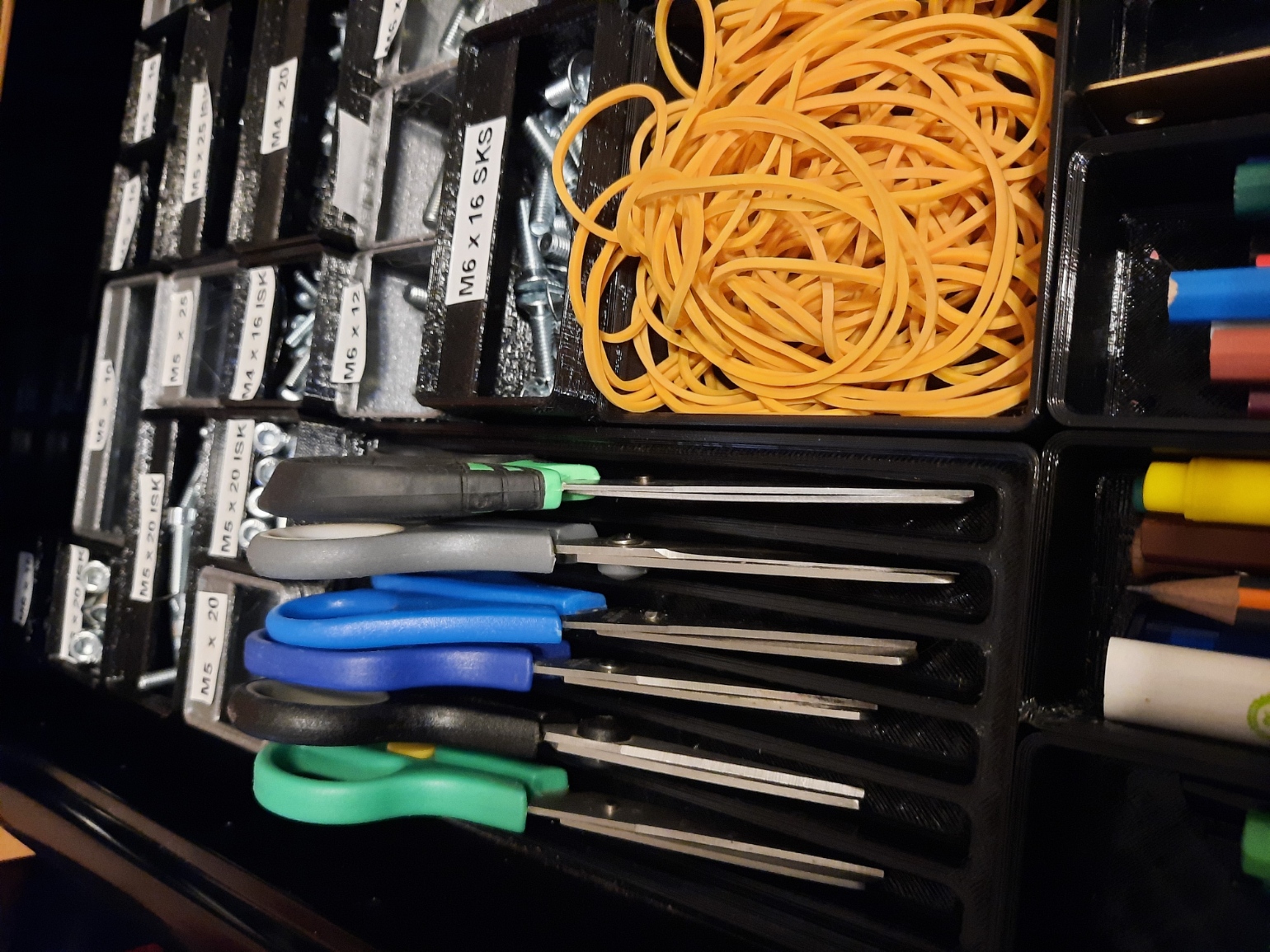 Gridfinity scissors holder by Franz Kranz | Download free STL model ...