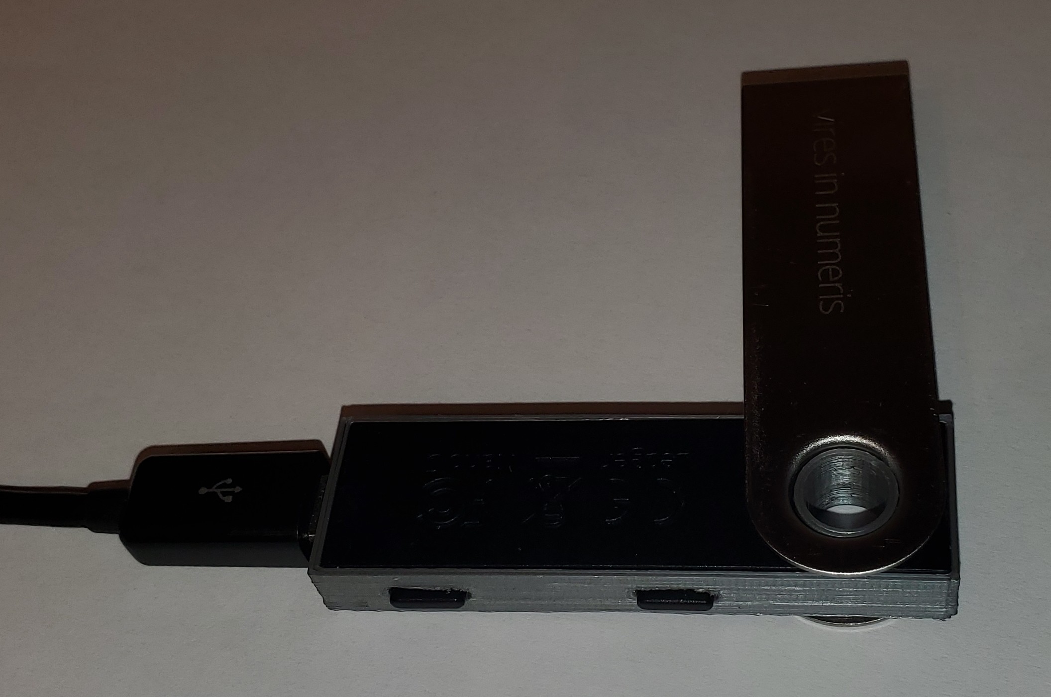 Ledger Nano S case von sectoidman | Kostenloses STL-Modell ...