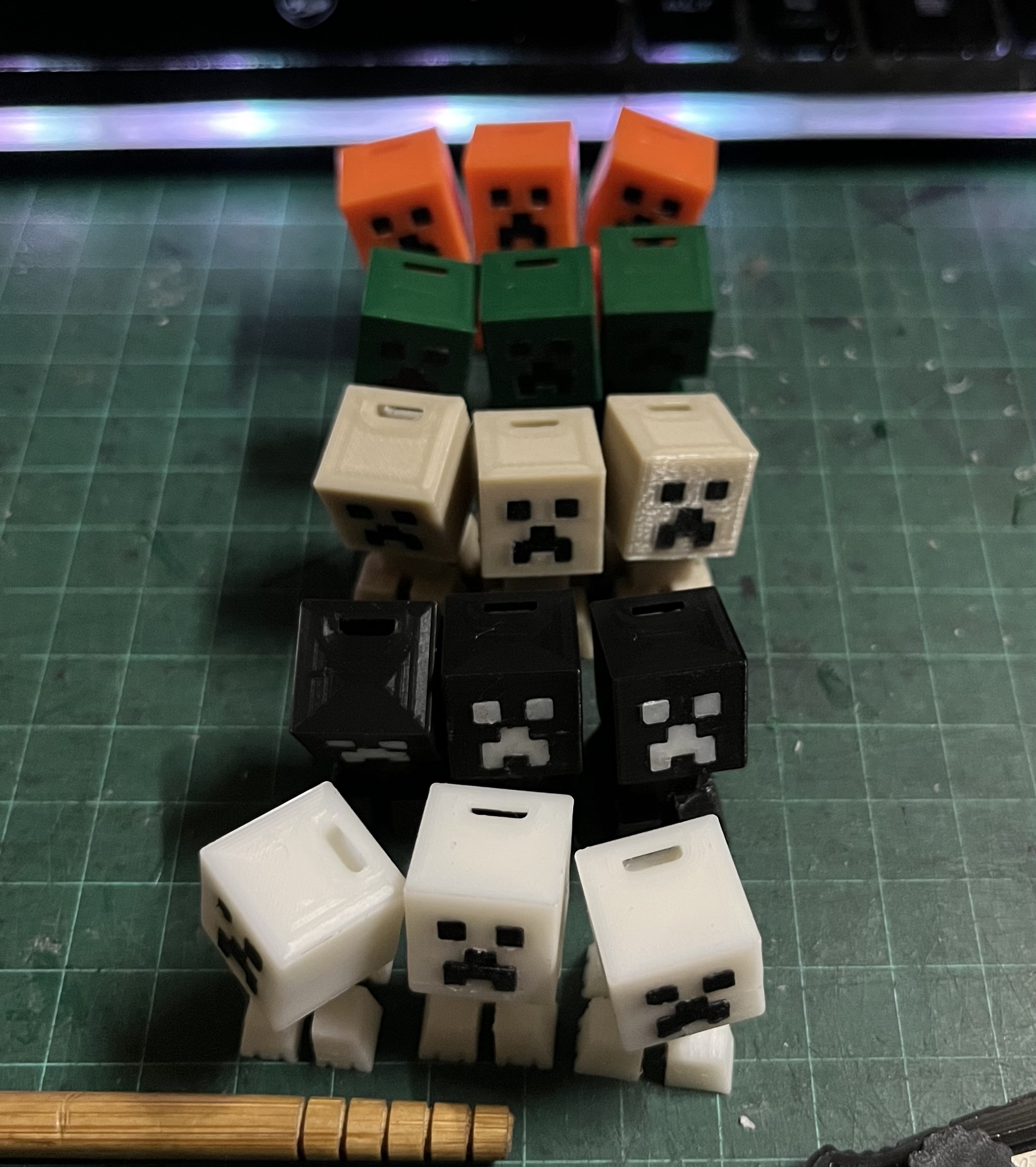 Minecraft Mini Creeper Ball-Joint Type by Pibsu | Download free STL ...