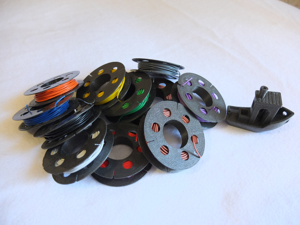 Wire Spool for small wires by N-Mi | Download free STL model ...