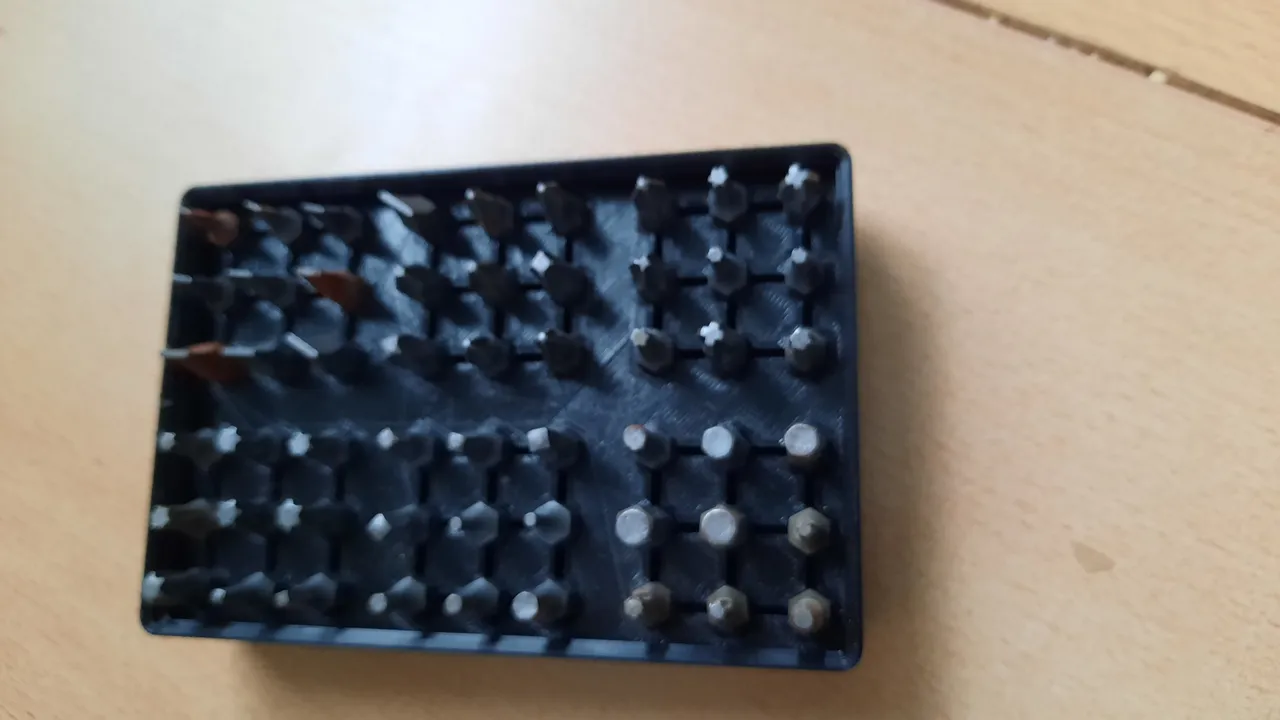 Gridfinity 4mm bit holder with fusion 360 file by Franz Kranz ...