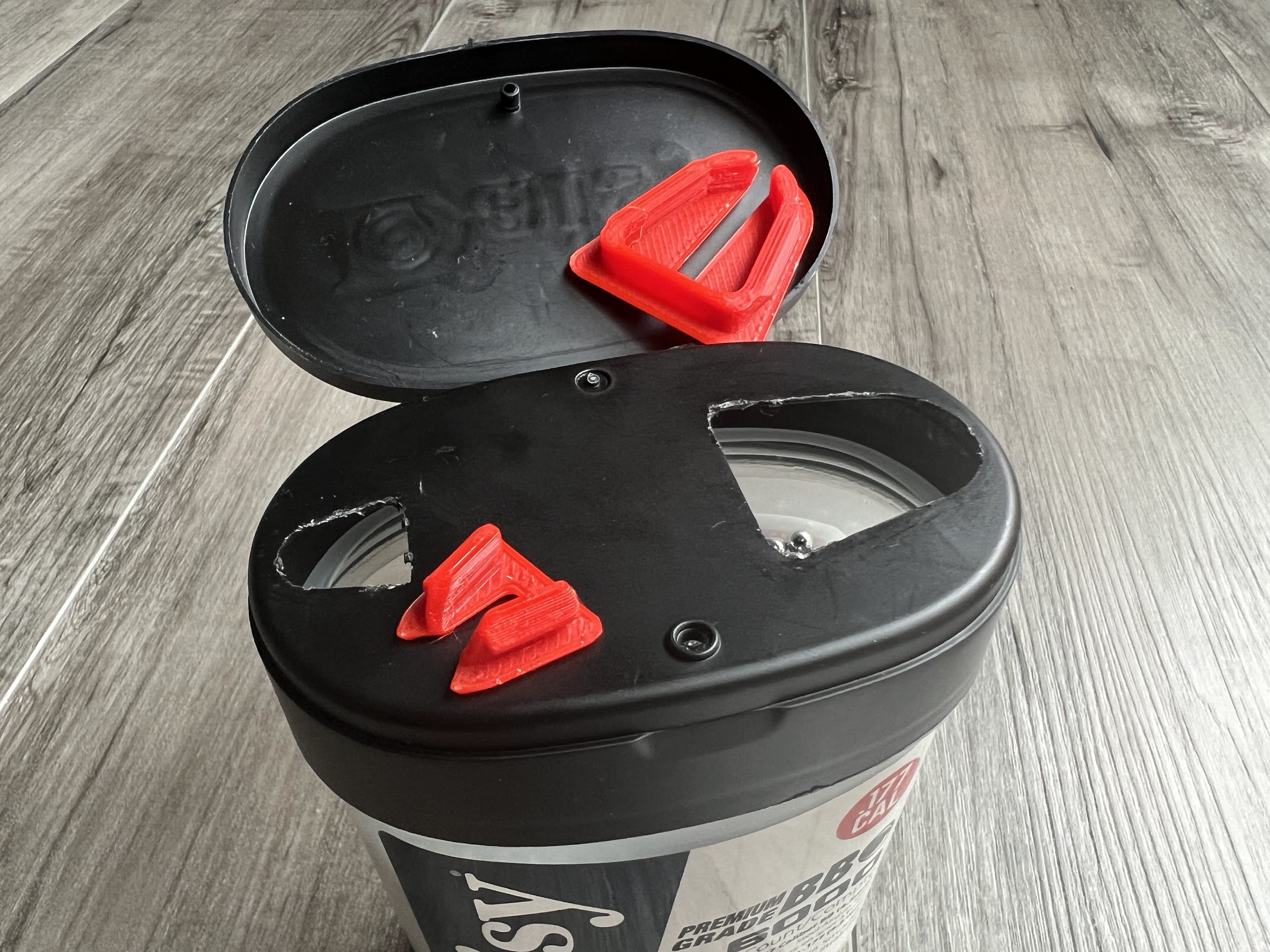 Daisy BB dispenser bottle clip-in caps by Chewey | Download free STL ...