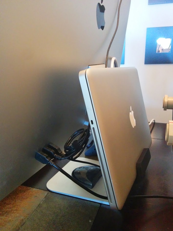 Macbook mount for Apple Display by pjbutler | Download free STL model ...