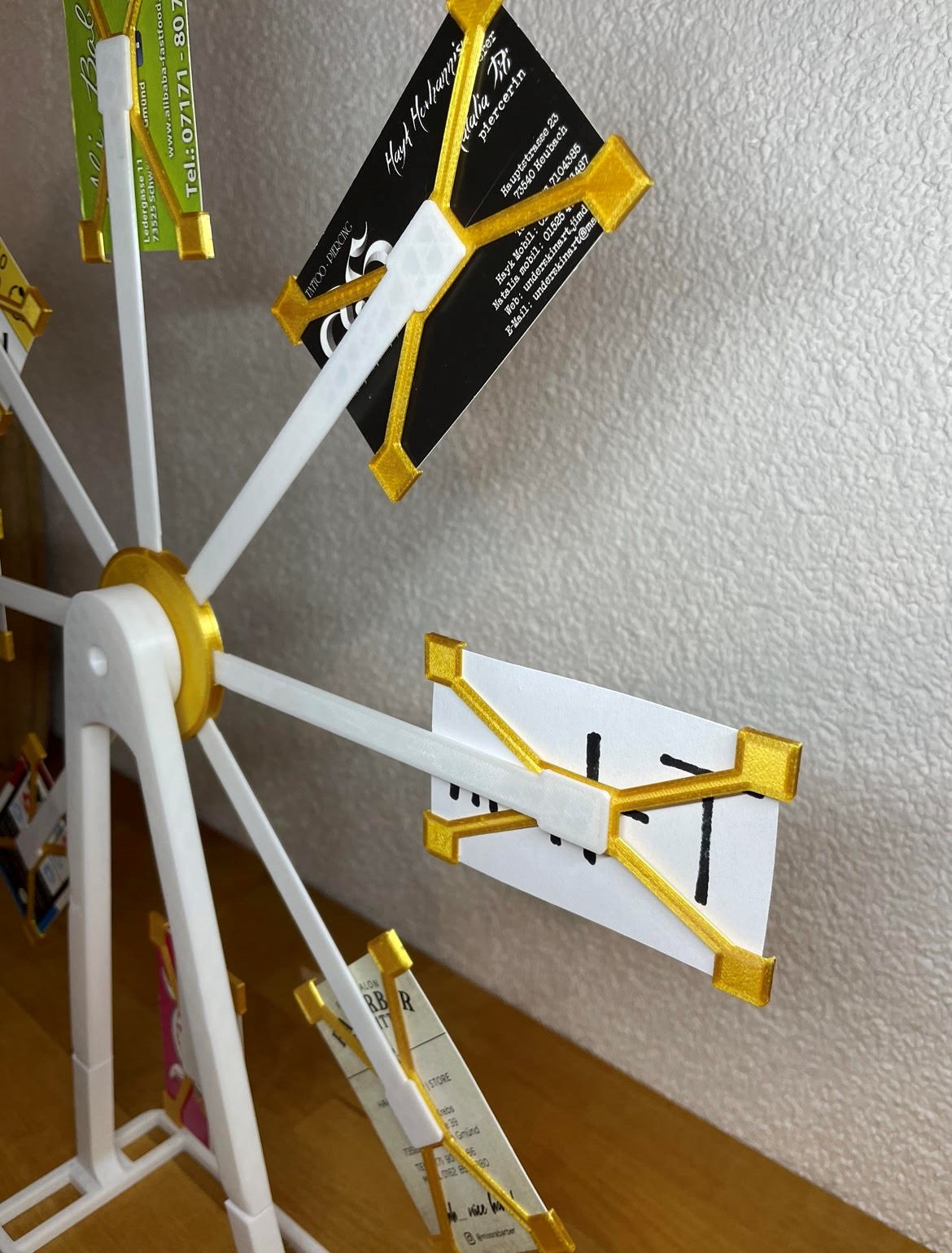 Spinning ferris wheel/ card holder by TJDesign | Download free STL ...