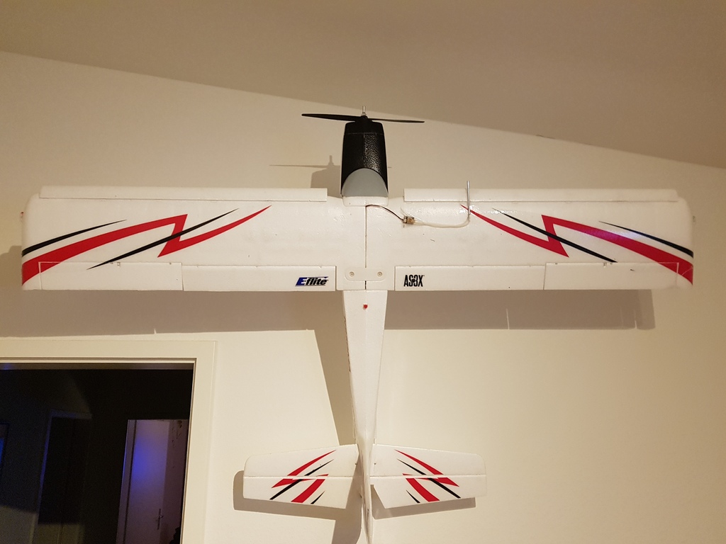 Timber Plane Wall Mount by Camperinho | Download free STL model ...