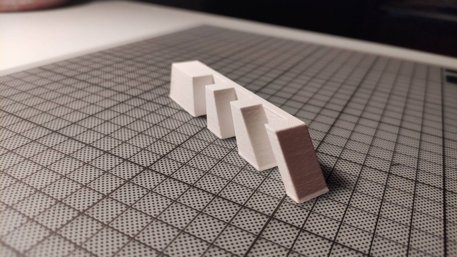 Multi-angle phone stand by kyrios patatas | Download free STL model ...