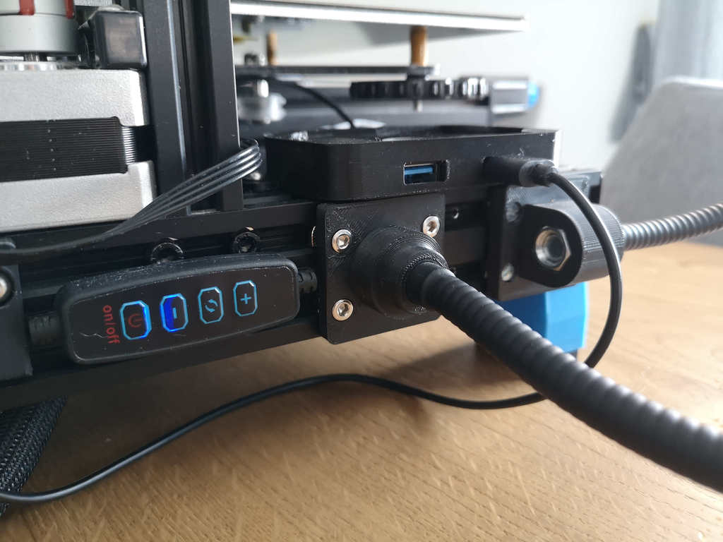 4040 T-slot adapter for articulating smartphone camera holder and LED ...