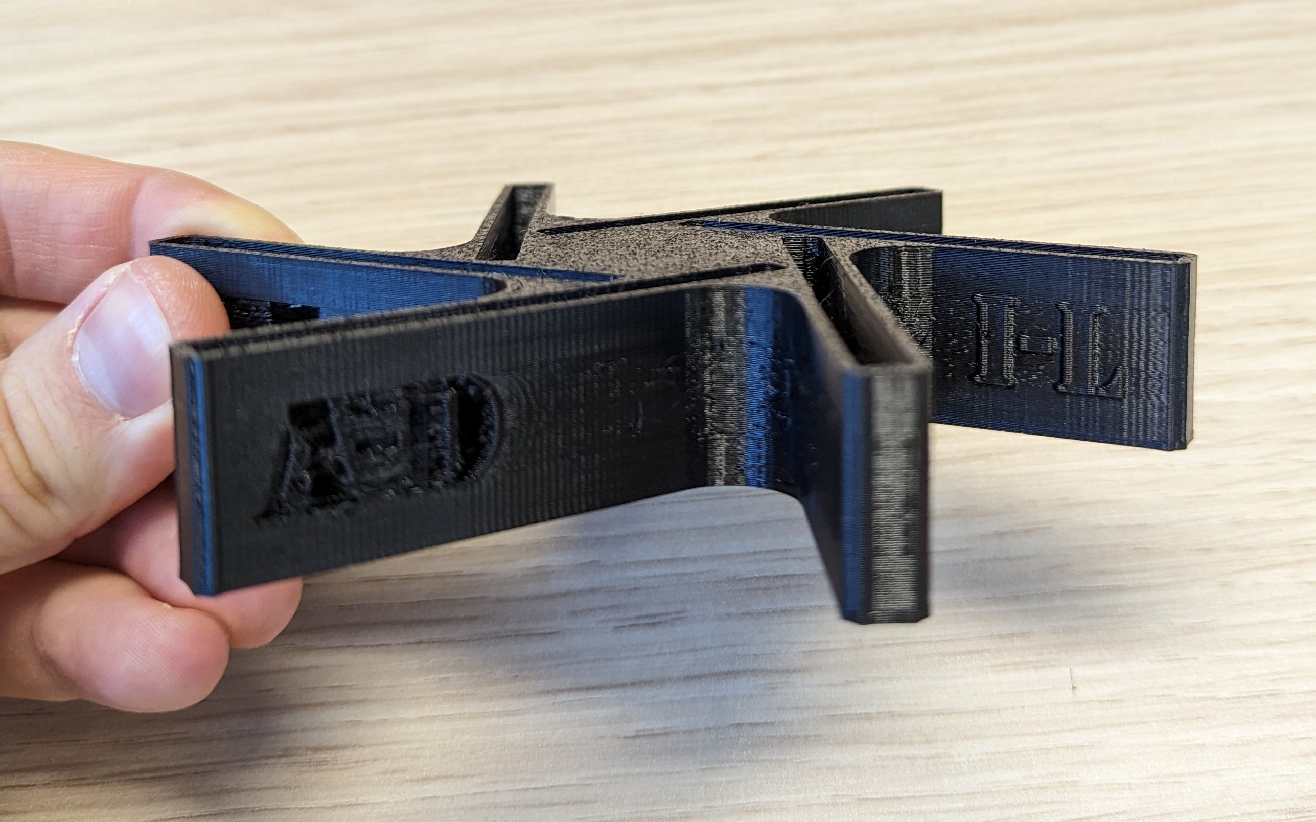 Spinnable cardholder by Minion | Download free STL model | Printables.com